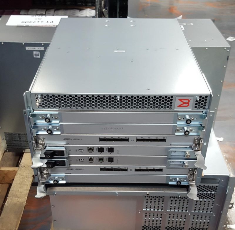 Brocade BR-DCX8514-0002 DCX Chassis w/ 2x Power 2x Control Procs 2x ...