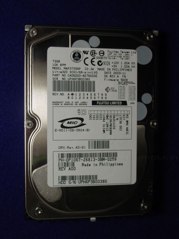 Dell P1067 73GB Ultra 320 10K 68 Pin