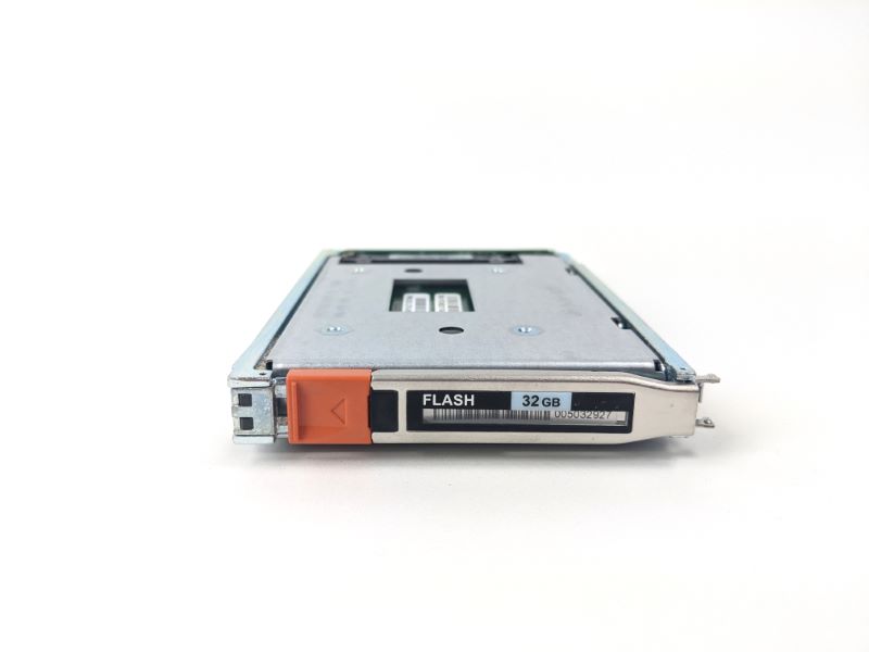 EMC 005032927 32GB Flash Disk