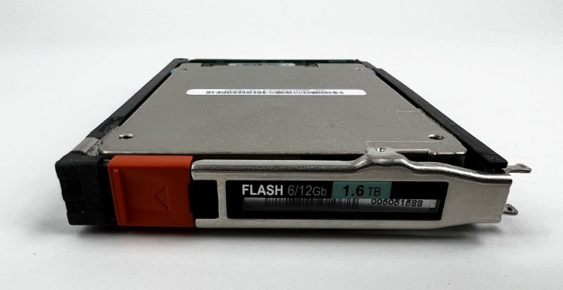 EMC 005051588 1.6TB 2.5" 12Gb SAS SSD