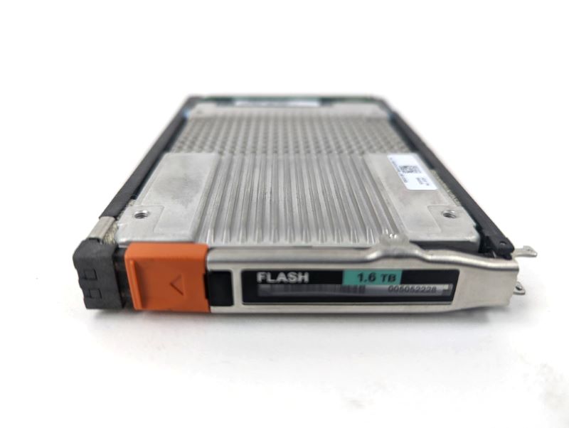 EMC 005052228 1.6TB SAS SSD Solid State Drive Fast Cache 2.5" TRAY