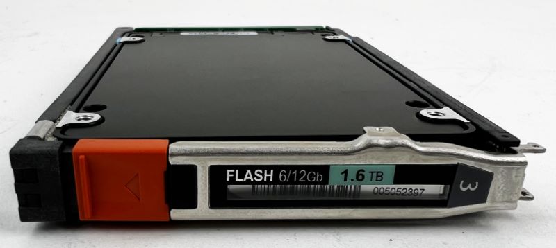 EMC 005052397 1.6TB 2.5" SAS SSD UNITY