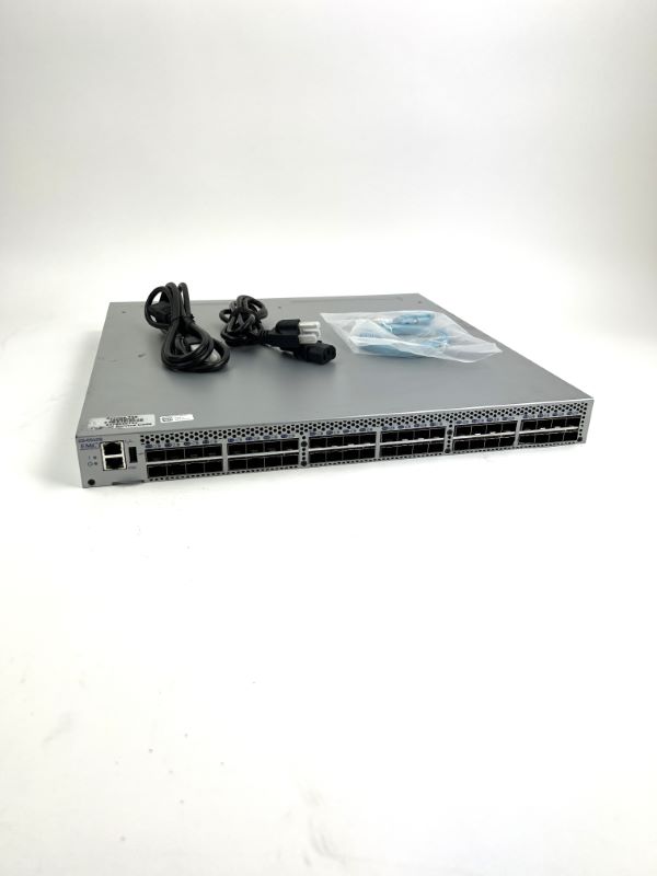 EMC 100-652-582 Dell 24-Port Active 16Gb SFP+ Fiber Channel FC Switch