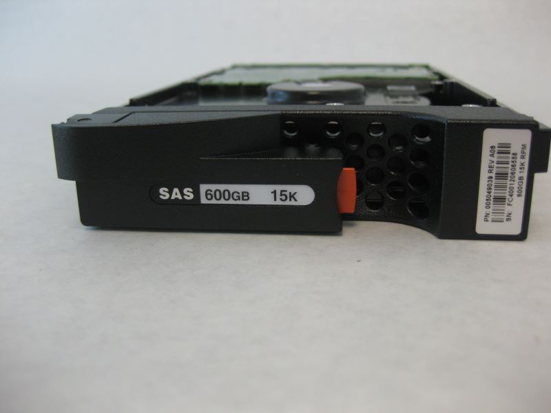 EMC V5-PS15-600 EMC 600gb sas 15k drive